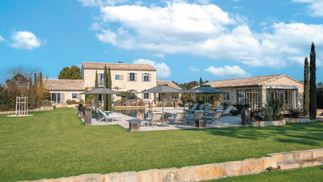 Luxury Villa for Rent in Eygalières - MAS Collection